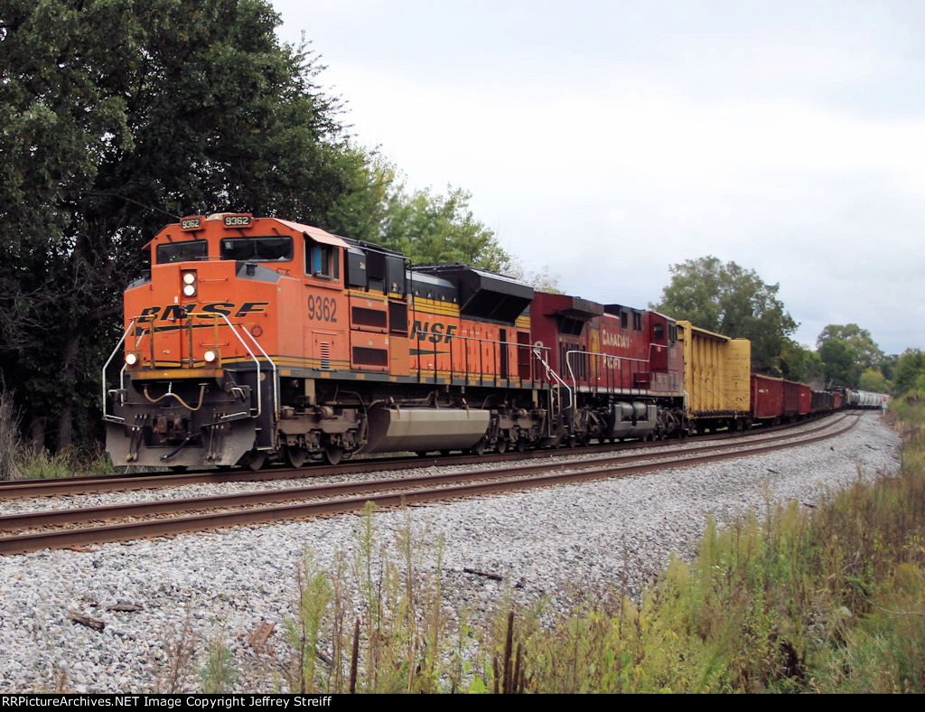 BNSF 9362